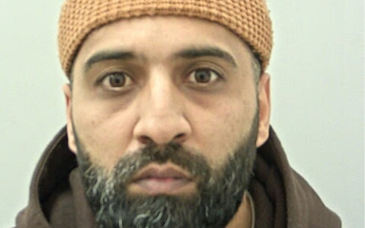 Muslim civil servant approved asylum claims for cash bribes