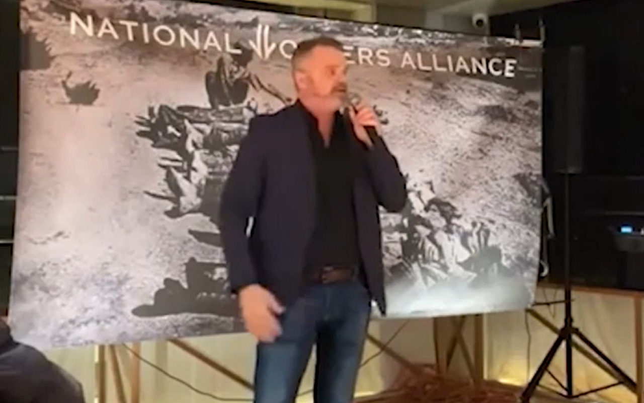 Damien Richardson ordered to apologise for Nazi salute