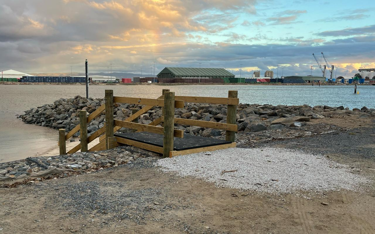 Indians scatter cremation ashes at 'sacred site' in Adelaide