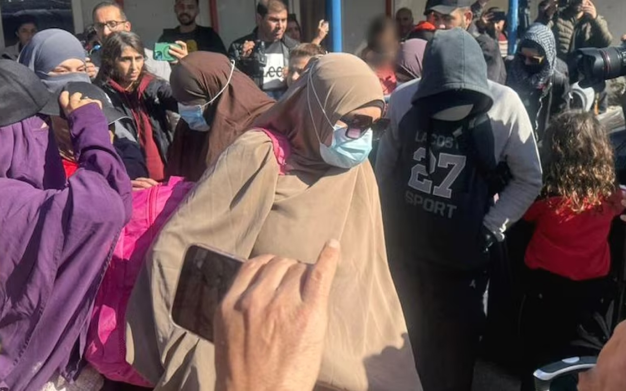 Group of 34 ISIS brides and children leave for Australia